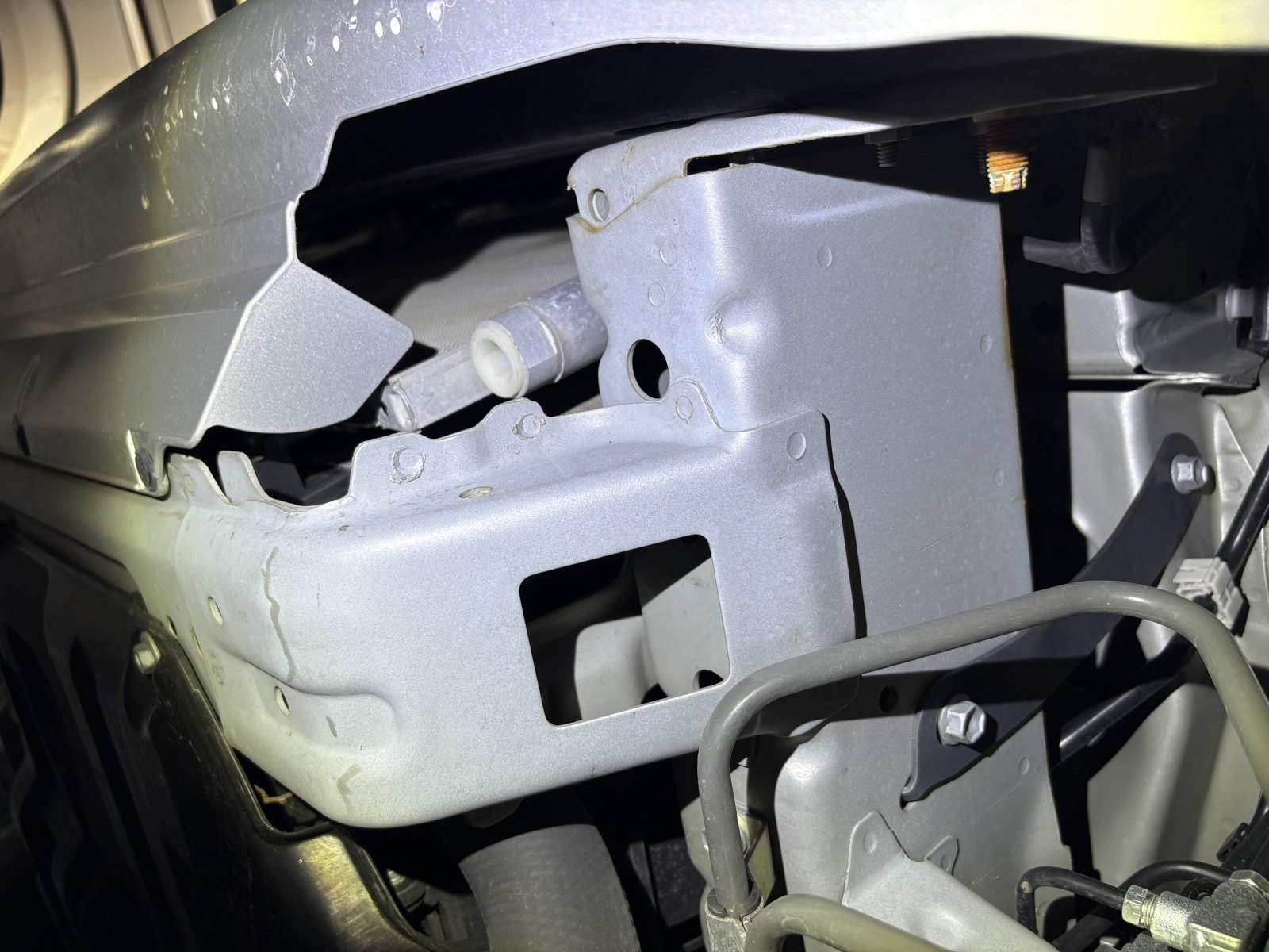 2022 Toyota Hiace Van Dx Gl Package 5d 1998cc Silver 1e7 • Under 60,000 ...