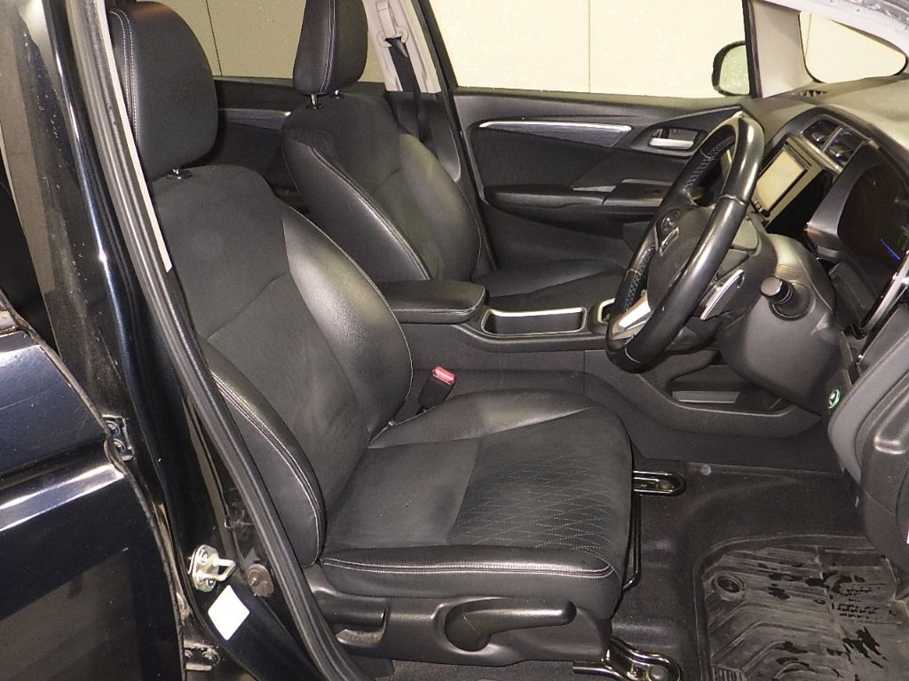 2015 Honda Shuttle Hybrid Z Style Edition 1500cc Navy Blue • 100,000 ...