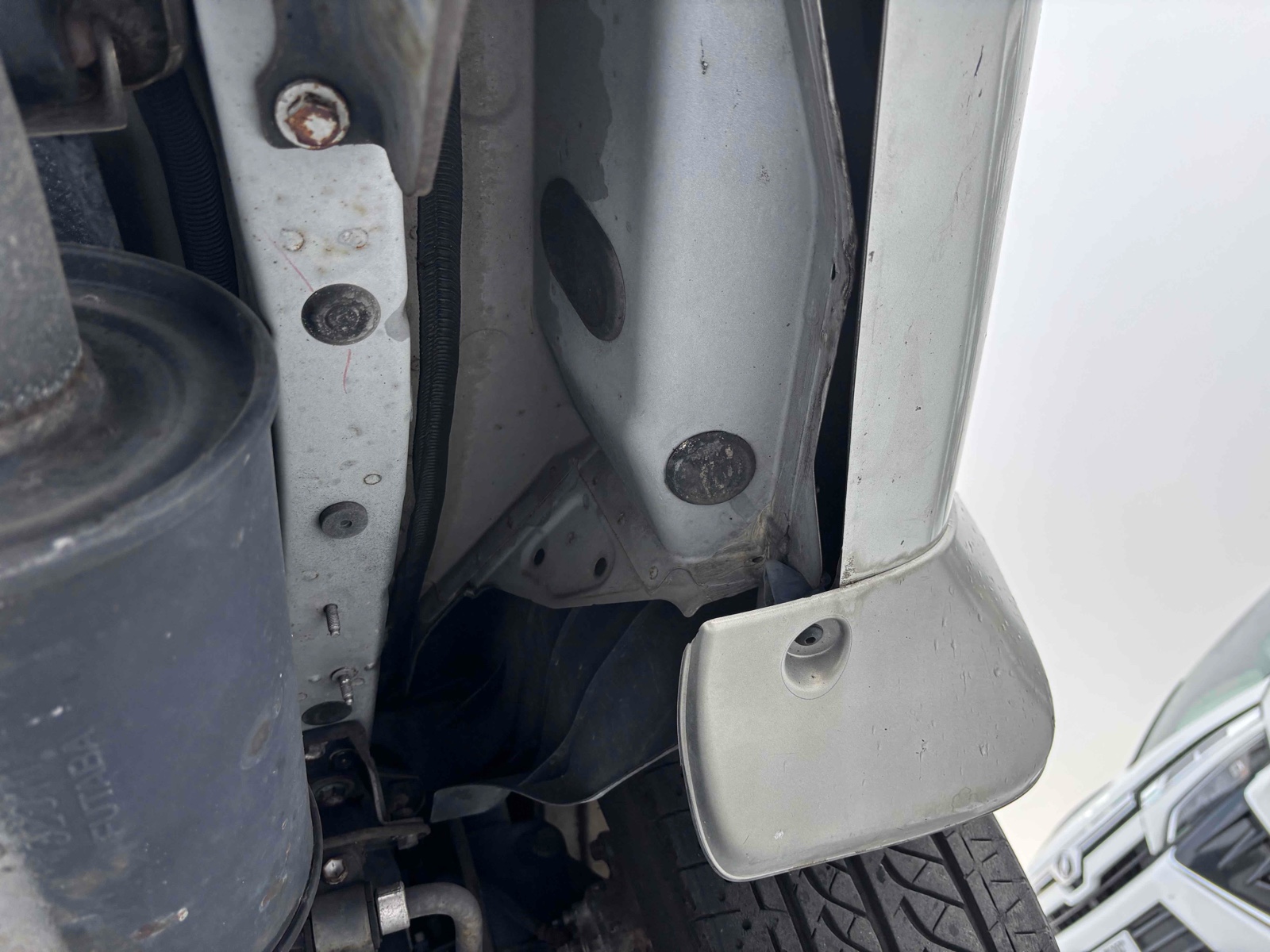 2005 Toyota Kluger Hybrid 4wd G Package 3300cc Silver • Under 80,000 km ...